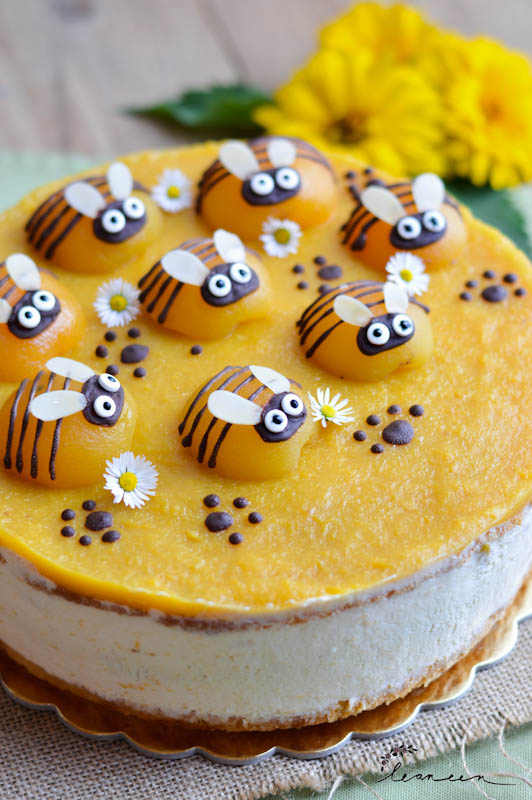 Torta čebelica – sočna marelična torta - Goodlife Style